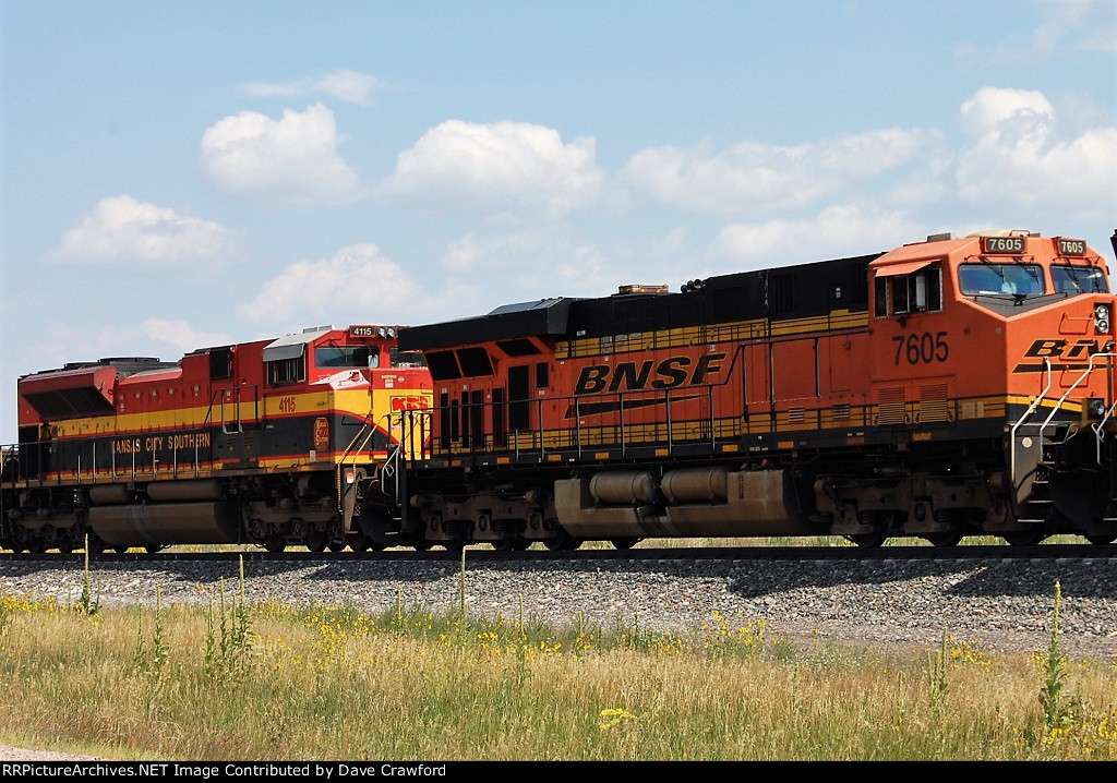 BNSF 7605 and KCS 4115